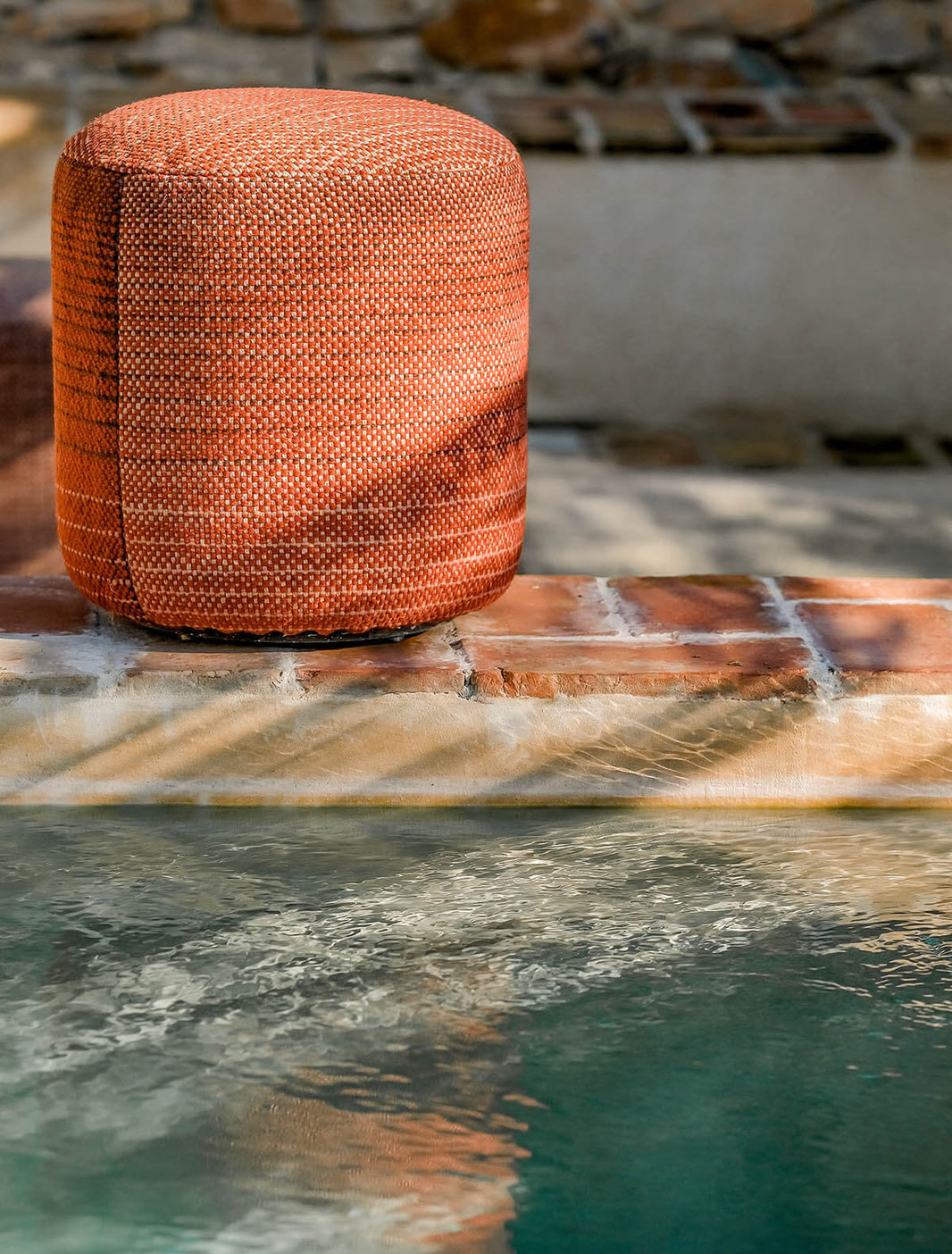Shade Outdoor Pouf M